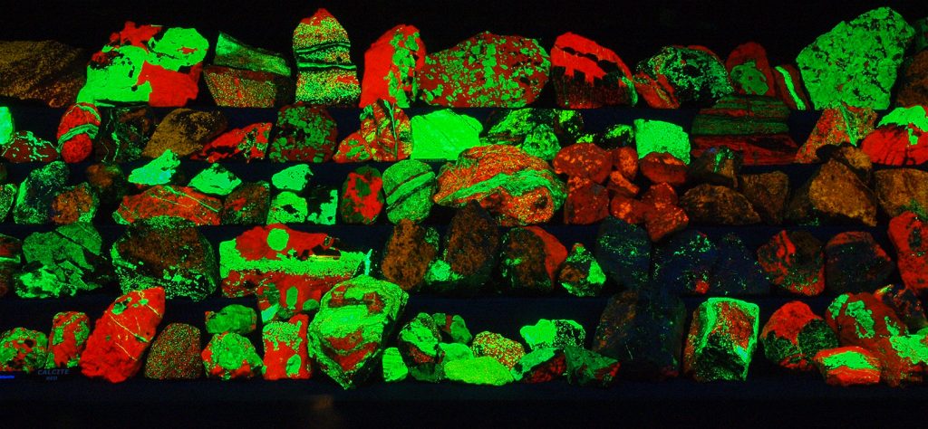 Fluorescent Minerals Room – Franklin Mineral Museum